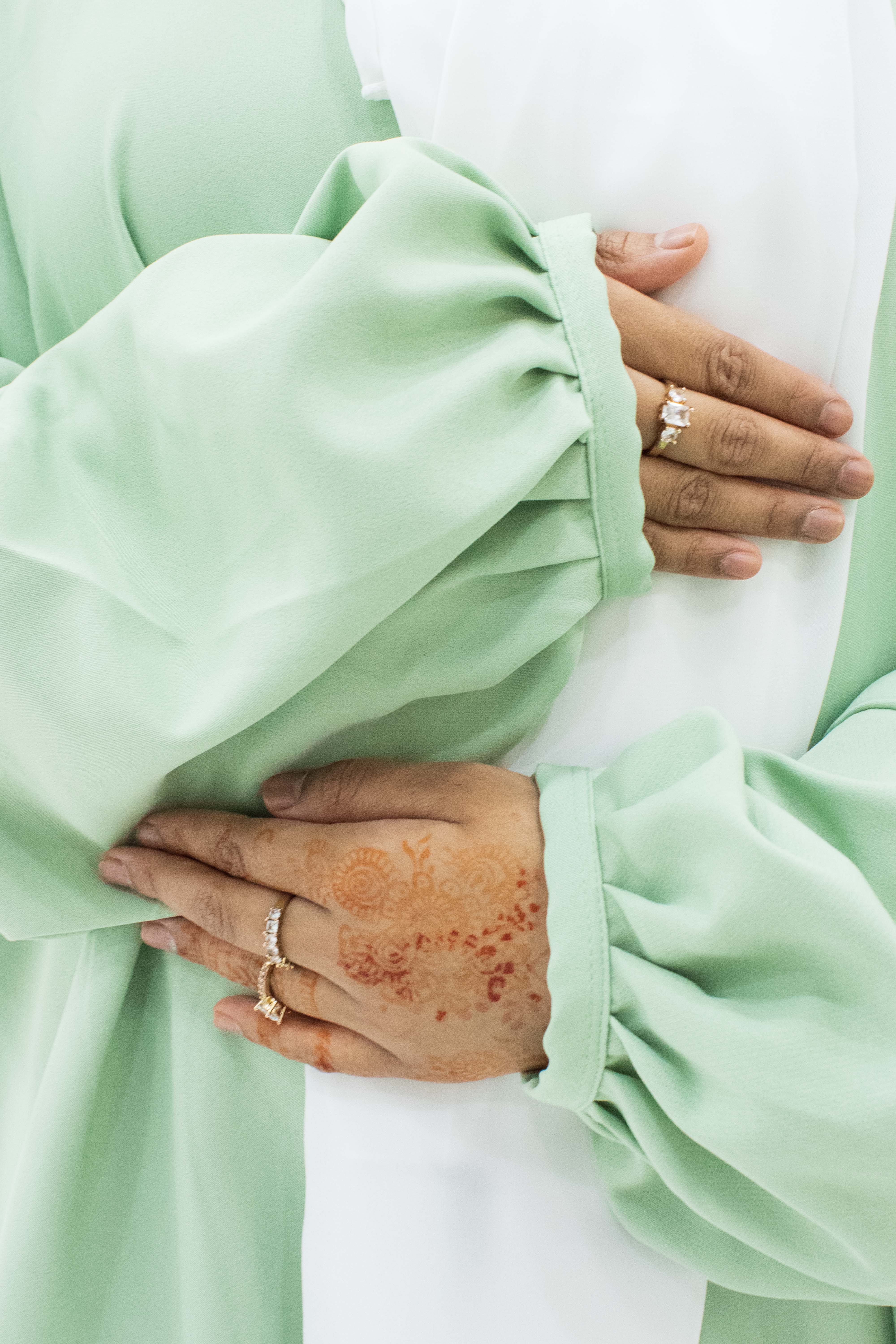 Pistachio Batwing Abaya – Jawda